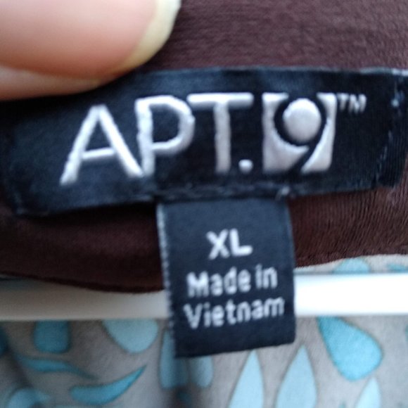 Apt. 9 | Tops | Apt 9 Petal Pattern Short Sleeve Size Xl | Poshmark